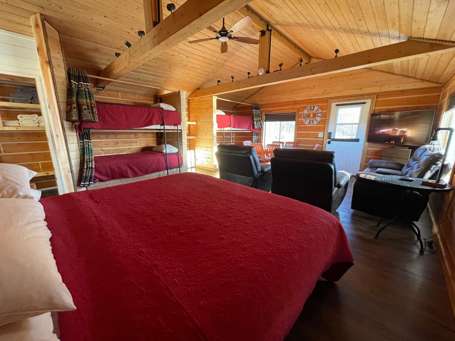 Homer Alaska Cabin Rentals - Alaskan Suites